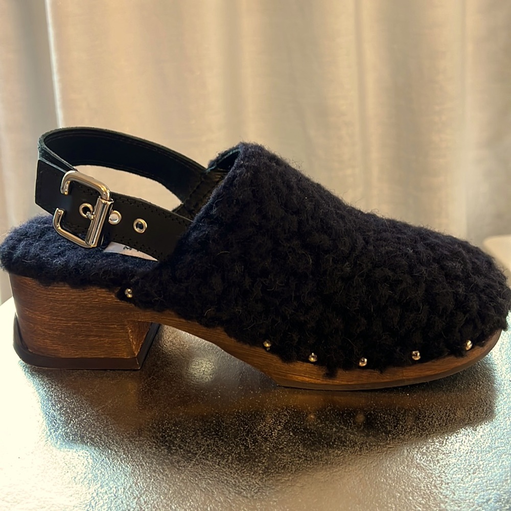 Miista Lana Shearling Clogs In Black. Size 38 - Gem